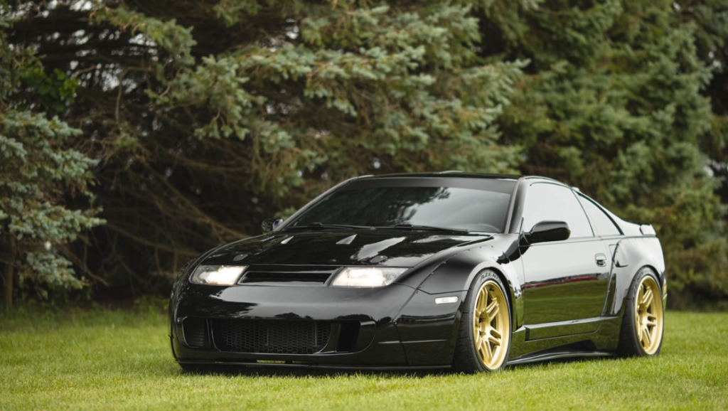 Immaculate Widebody 300ZX Build at Gridlife - DriverSociety.com